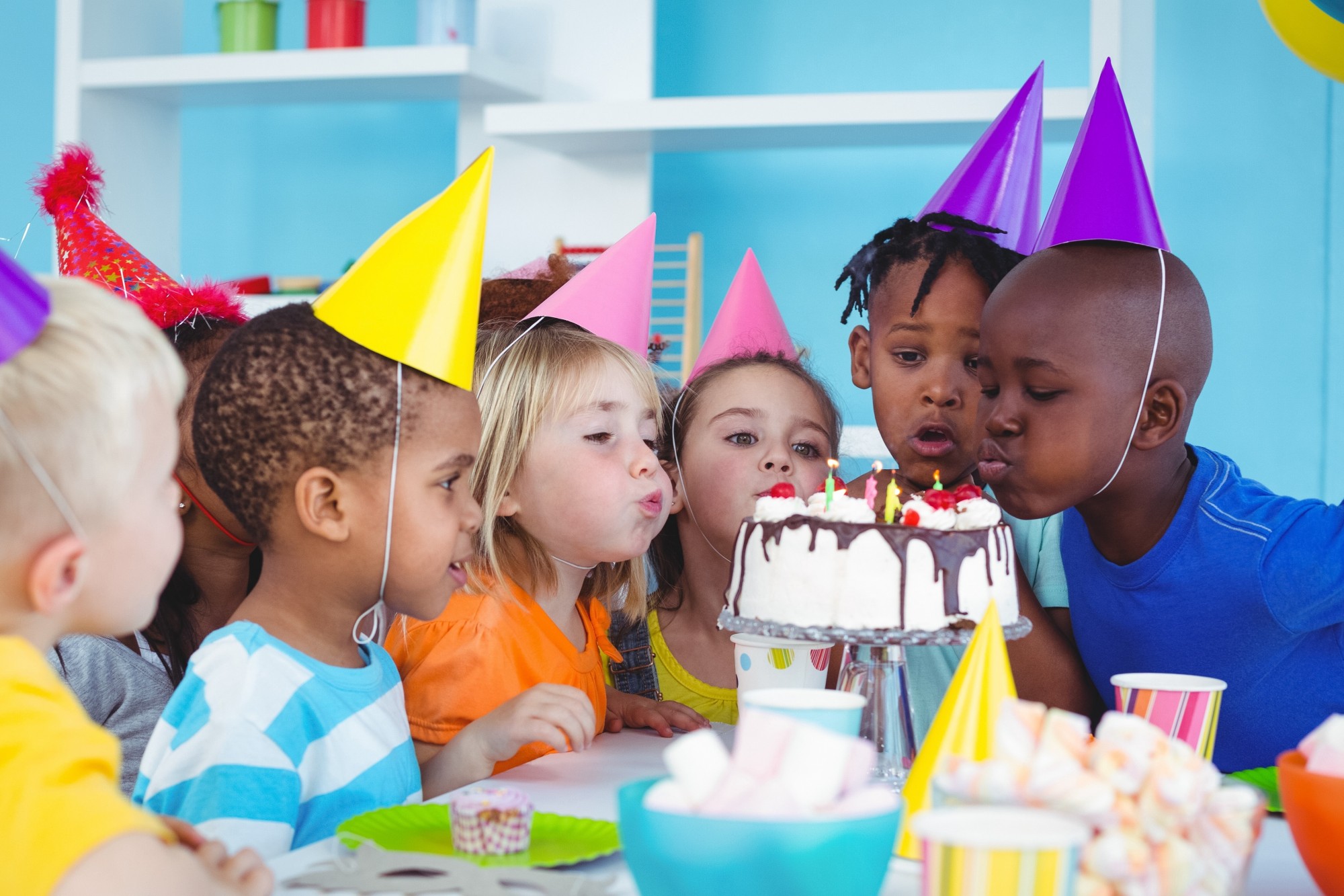 6 Fun DIY Birthday Cake Ideas - Monkey Joe's